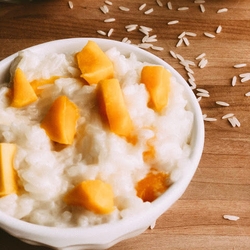 Black sticky rice mango with condensed milk recipes - Dessert and sweet ...