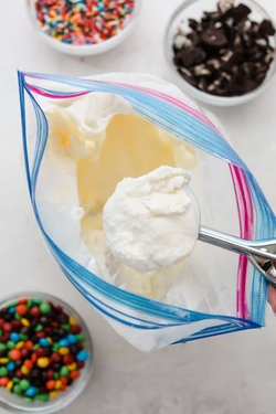 Ice cream made in a ziplock bag recipes - Frozen desserts